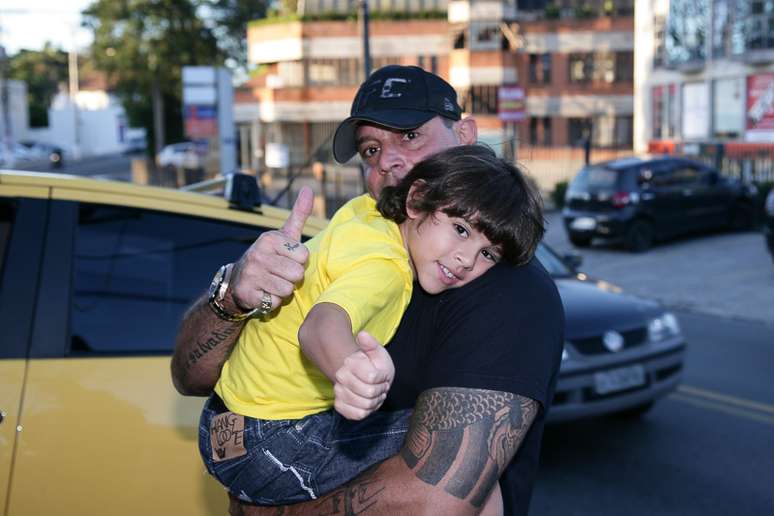 Alexandre Frota comemora aniversário do filho Enzo em São Paulo