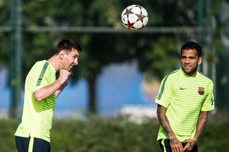 Messi revela que Daniel Alves é o seu melhor amigo no Barcelona