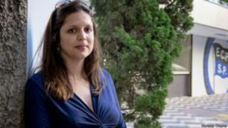 Clube que obriga babá a usar branco é alvo de investigação do MP