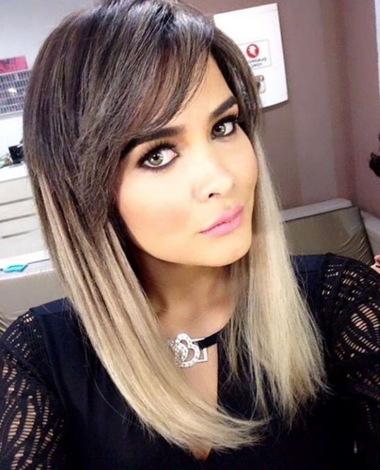 Não faria book rosa; dou de graça, por amor, diz Geisy no SBT