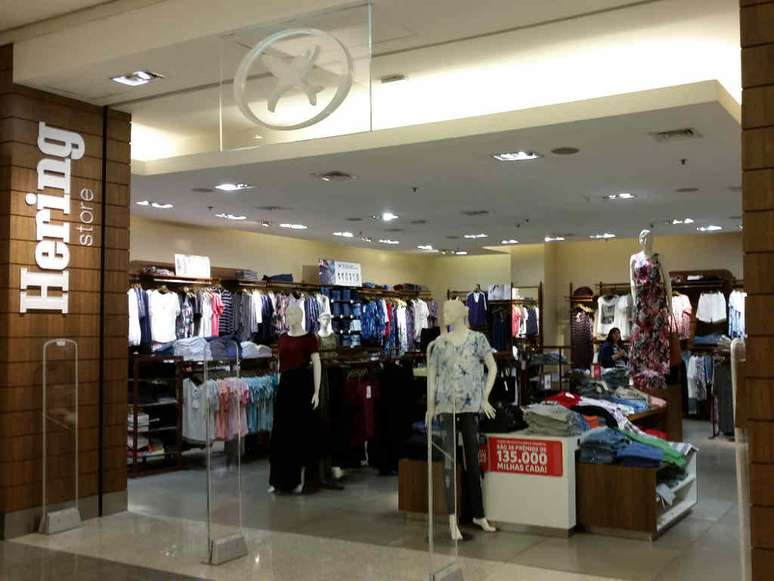 Hering passa nova mensagem e tenta se projetar como casual