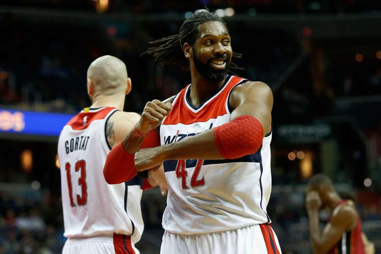 Houston Rockets confirma contratação de Nenê