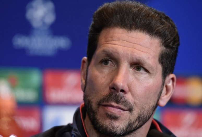 Simeone fala sobre treinar clube e seleção simultaneamente