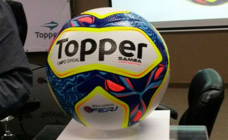 Ferj e Topper lançam nova bola do Carioca, que ganha o nome de Samba