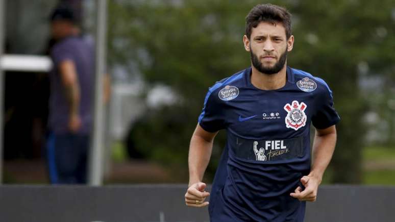 Juninho Capixaba é titular em treino do Corinthians; veja o time
