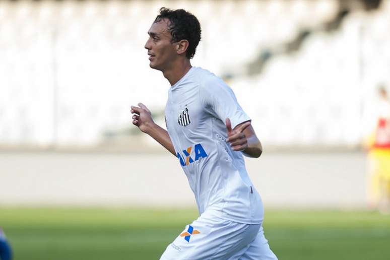Diego Pituca treina e é avaliado para integrar profissional do Santos