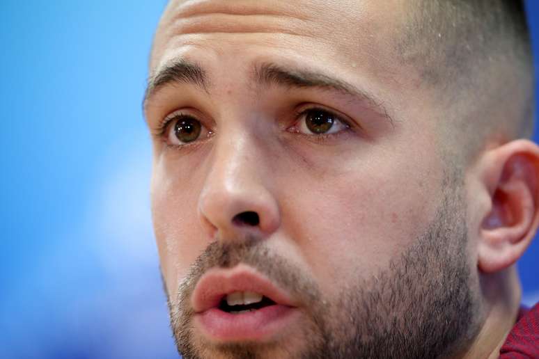 Clima no Barcelona está melhor do que em ano de trinca de títulos, diz Alba