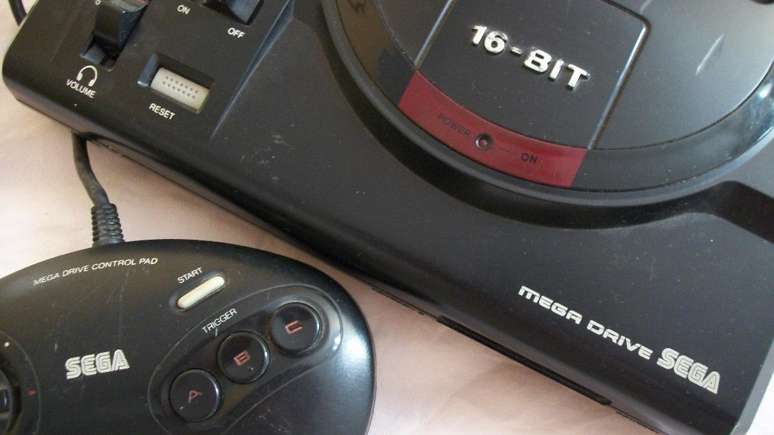 Coletânea de jogos clássicos do Mega Drive recebe suporte ao Steam VR