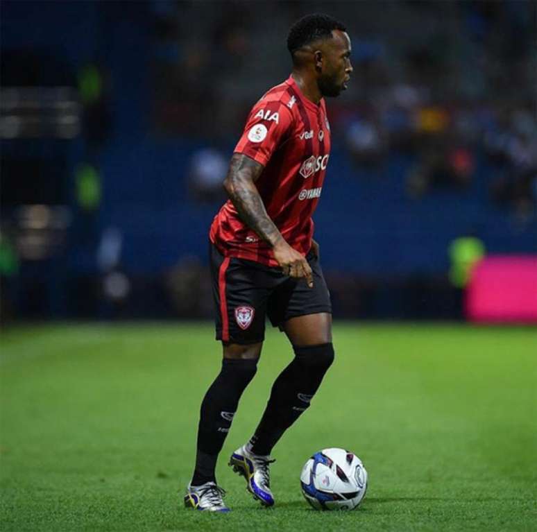 Heberty brilha e está a dois gols do centésimo na Liga Tailandesa