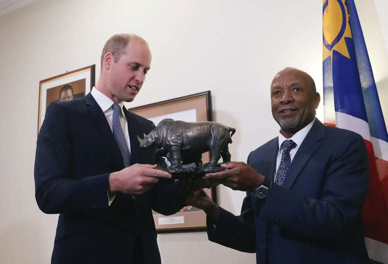 Príncipe William visita Namíbia para aprender sobre preservação de vida ...