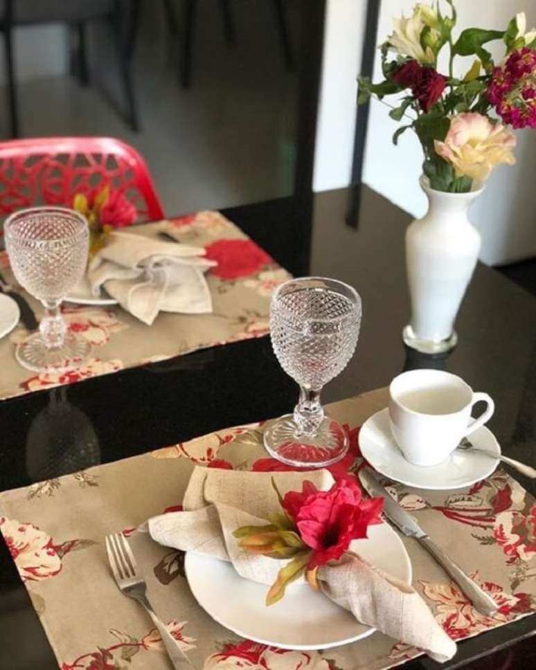 Mesa Posta: Confira +65 Modelos Especiais para Você Decorar