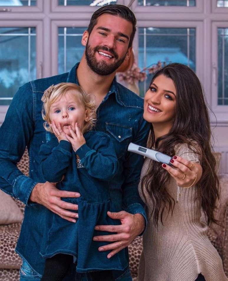 Alisson Becker anuncia espera de segundo filho e ainda faz mistério