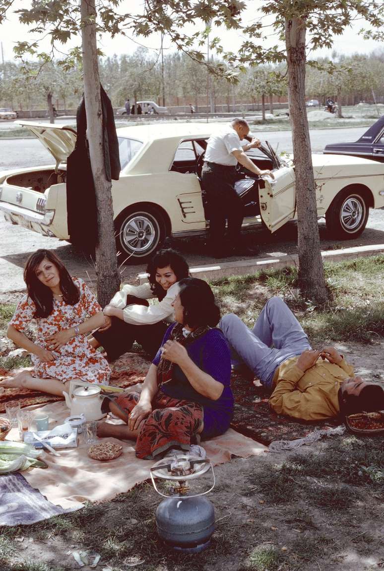 A Vida Das Mulheres No Irã Antes E Depois Da Revolução Islâmica