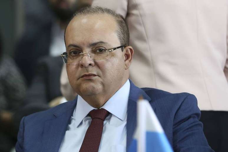 Governador do DF que emprestou jatinho a Temer diz que fez 'ato ...