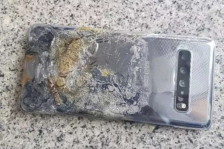 Galaxy S10 5g Pega Fogo E Samsung Diz Que Culpa Não Foi Do Aparelho