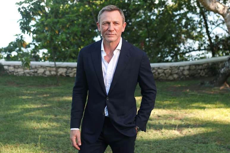 Daniel Craig fará cirurgia no joelho após acidente em '007'