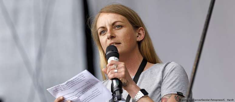 Ativista alemã ameaçada de prisão na Itália por salvar migrantes