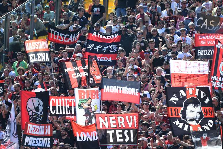 Milan é banido da Liga Europa por infringir regra financeira da Uefa