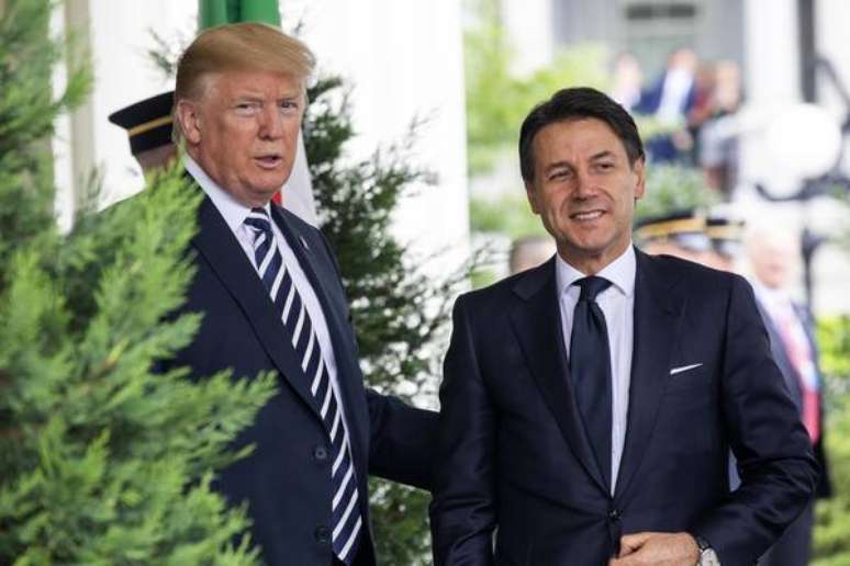 Após troca de governo, Conte recebe ligação de Trump