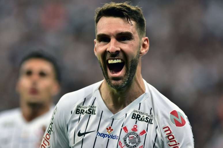 Boselli pretende ficar no Corinthians em 2020 e vê necessidade de melhora