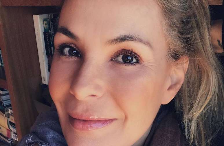 Carolina Ferraz diz que não vai mais atuar em novelas; entenda