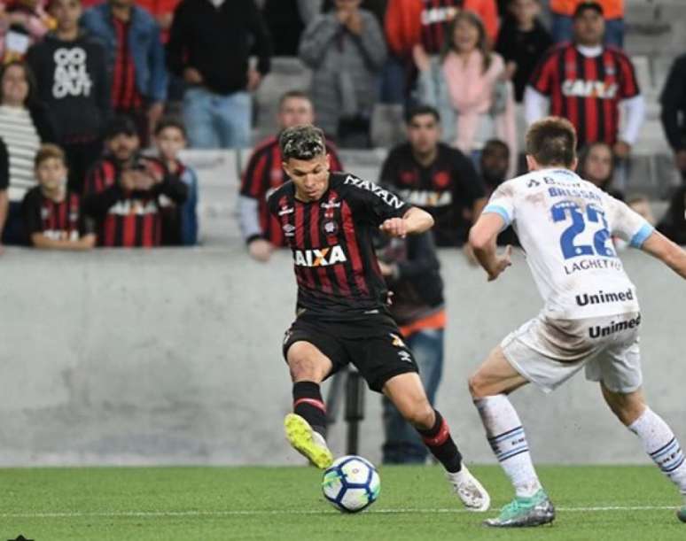 Botafogo acerta empréstimo do meia Bruno Nazário por uma temporada