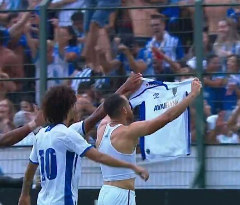 Figueirense divulga nota sobre incidentes no Scarpelli e ataca Bruno Silva