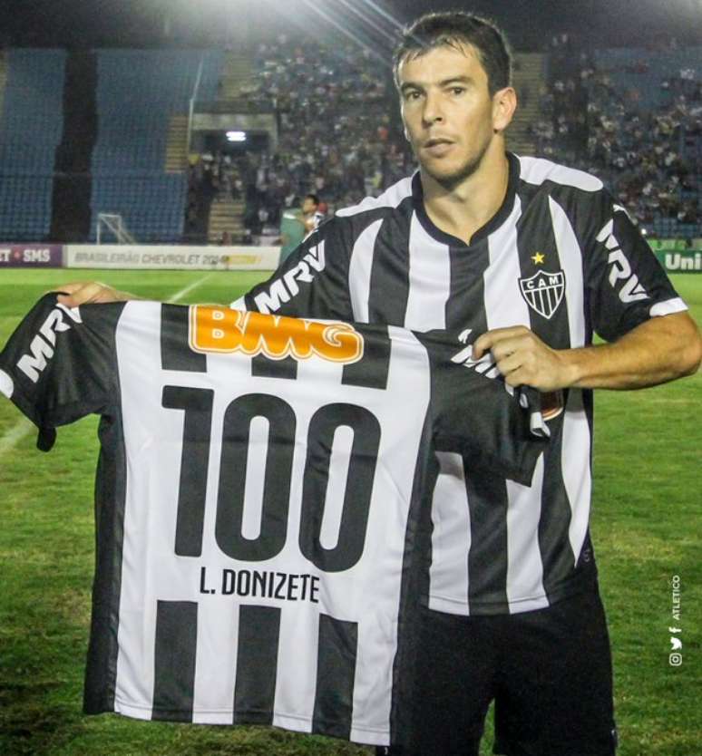 Atlético-MG relembra marca de 100 jogos de Leandro Donizete