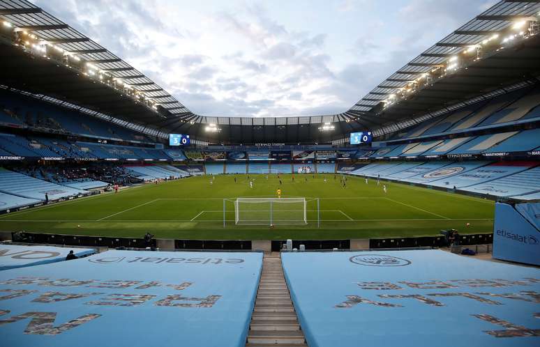 Possível jogo do título entre Liverpool e Manchester City ocorrerá no ...
