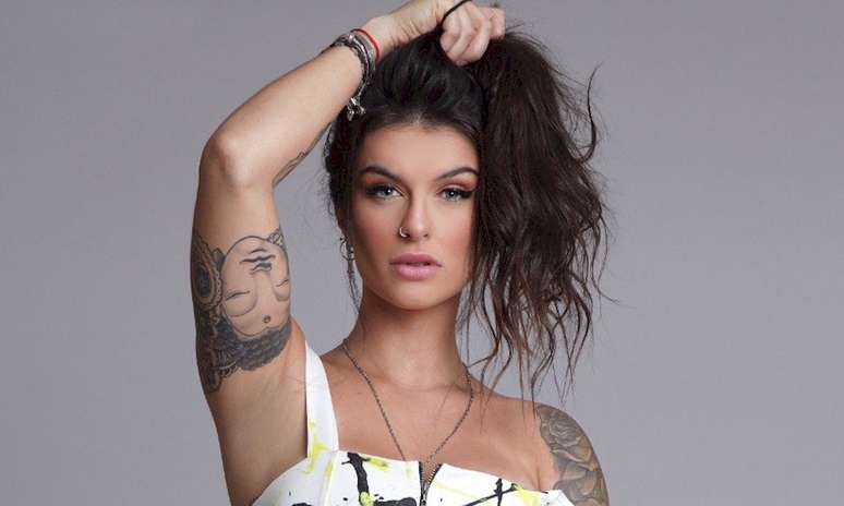 Bárbara Labres estreia no TOP 50 Brasil com "Hoje é Rave"