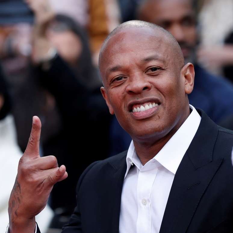 Rapper Dr. Dre diz estar "muito bem" em hospital após relato de aneurisma