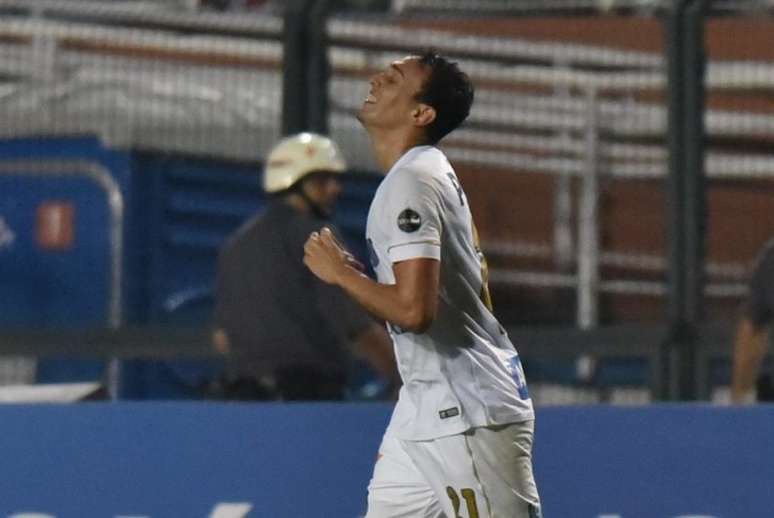 Pituca atinge 150 jogos pelo Santos e comemora com post emocionante