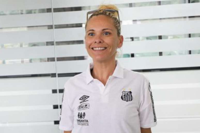 Christiane Lessa é a nova técnica das Sereias da Vila