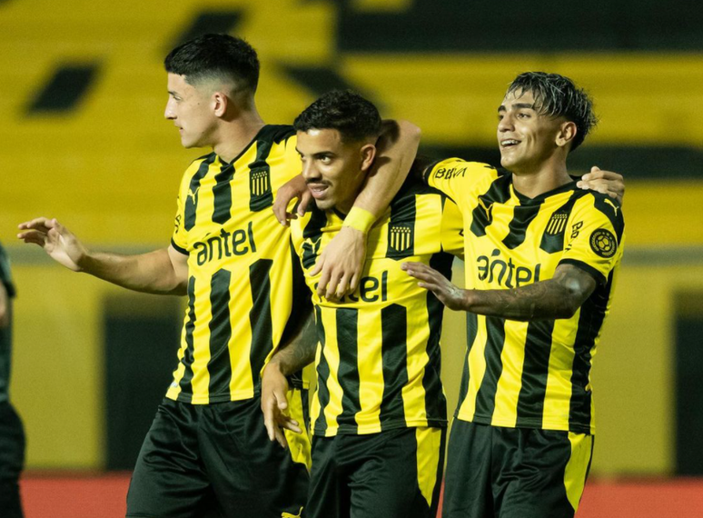 Peñarol faz estreia na Copa Sul-Americana diante do Cerro Largo