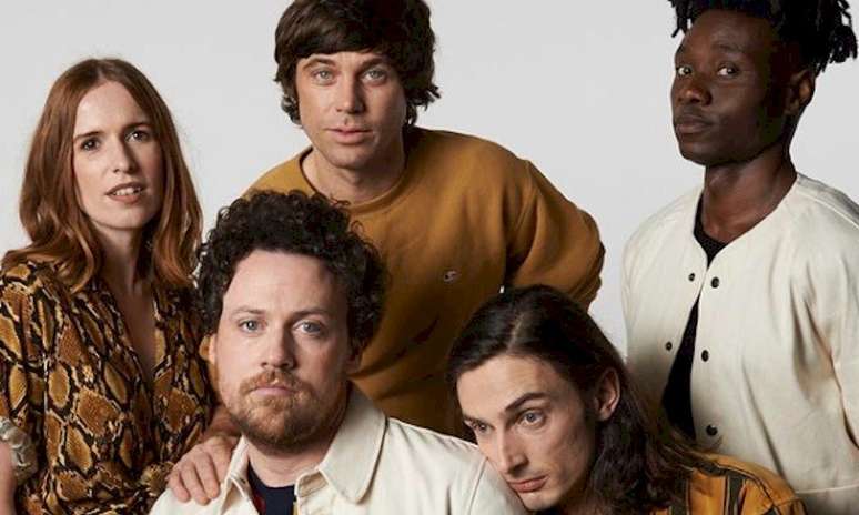 Metronomy celebra 10 anos do álbum "The English Riviera"