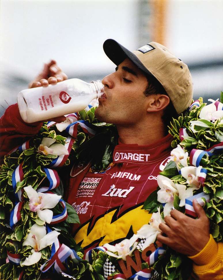 Montoya inova ao escolher leite com chocolate para beber se vencer Indy ...