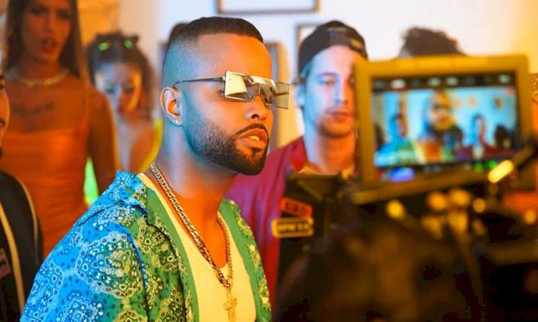 MC Zaac lança seu EP de estreia "Linha de Frente"