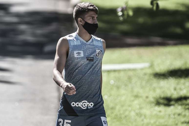 Gabriel Pirani agradece conselhos de Carlos Sánchez no Santos