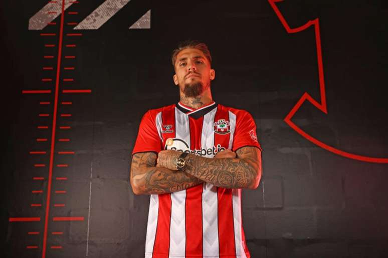 Botafogo ganha dinheiro com venda de Lyanco, ex-São Paulo, ao Southampton