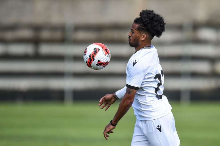 Há dois anos em Portugal, Welton se diz 'à vontade' no Vitória de Guimarães