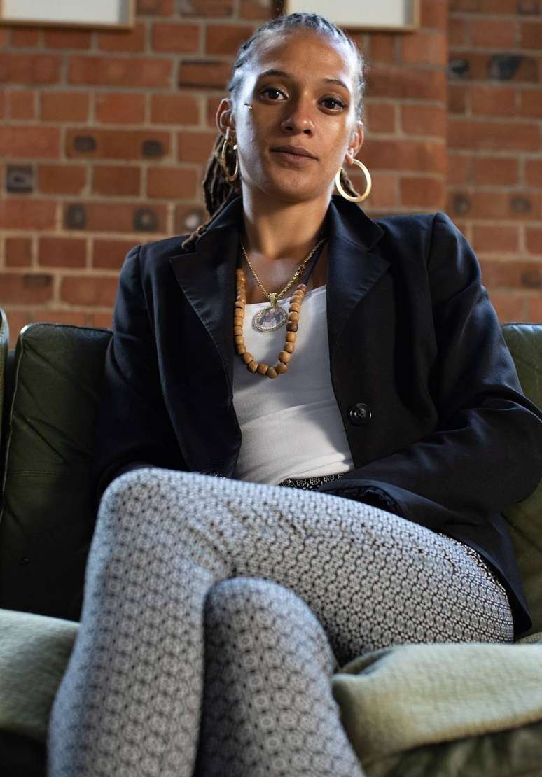 'Aos 10, vivia em casa com traficantes': britânica conta como escapou ...