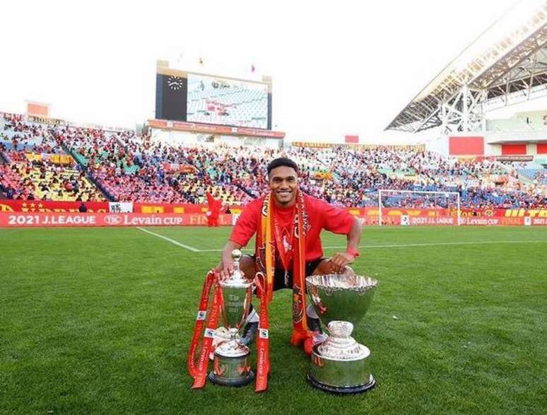 100 jogos, final e título: Matheus Castro tem semana incrível no Japão
