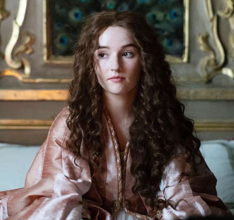 Atriz de "Fora de Série" viverá triângulo amoroso com Romeu e Julieta