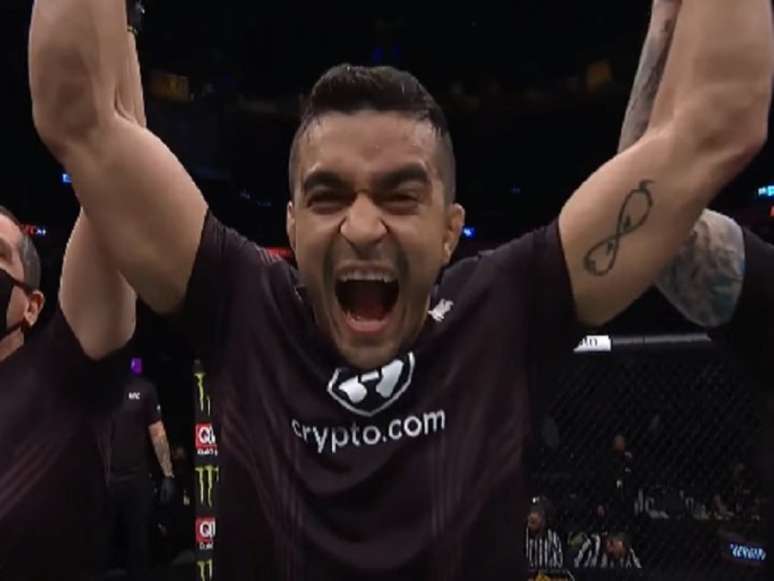 Brasileiros triunfam no card preliminar do UFC 269