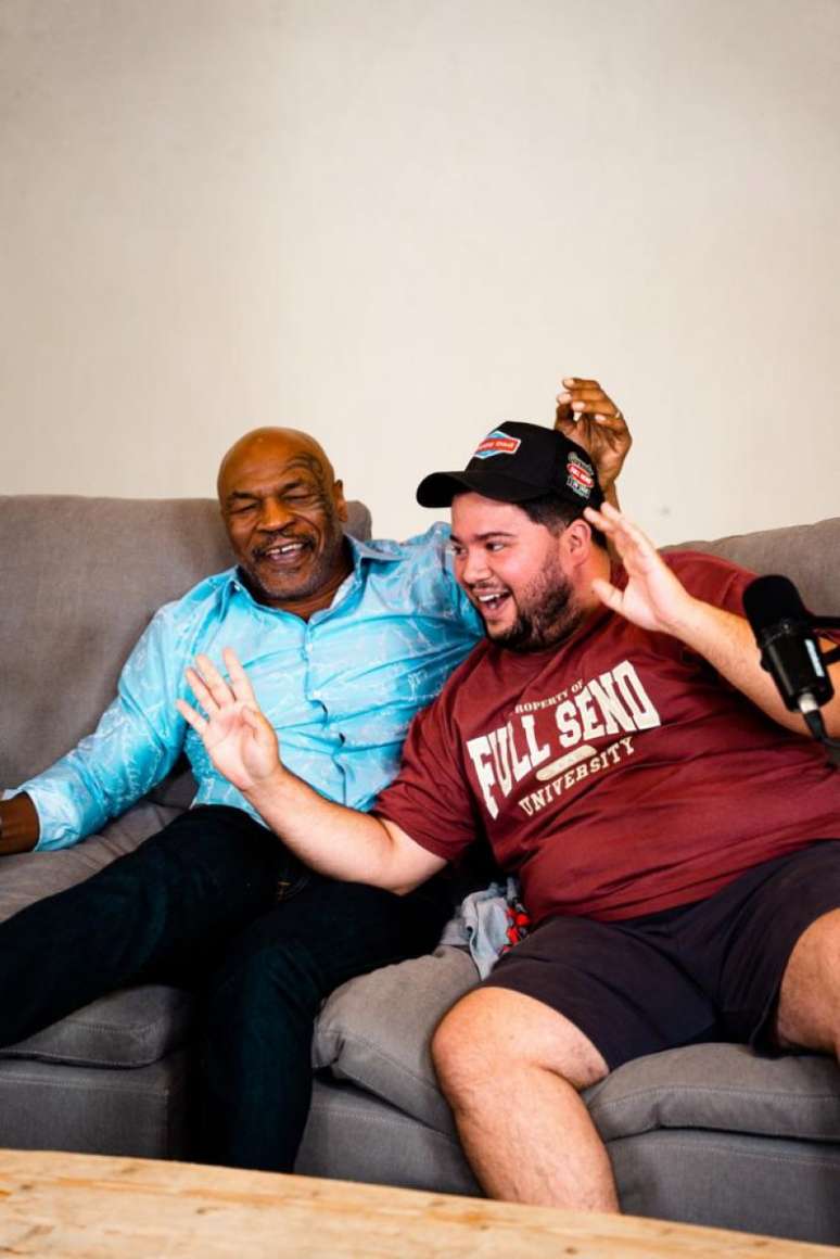 Influencer brasileiro entrevista Mike Tyson e diz: 'Momento especial'