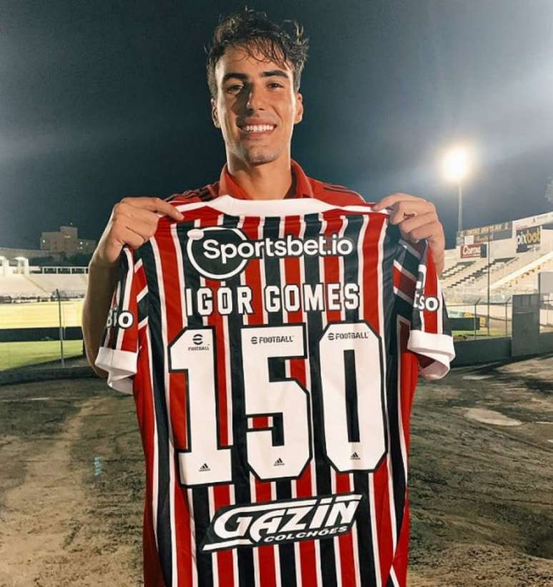 Igor Gomes comemora seu 150º jogo como profissional pelo São Paulo