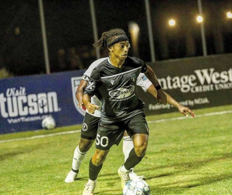 Atacante de Trinidad e Tobago é o primeiro reforço do Botafogo B