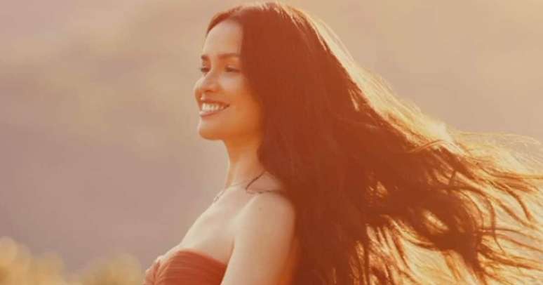 Juliette anuncia data da estreia de seu novo single "Solar"