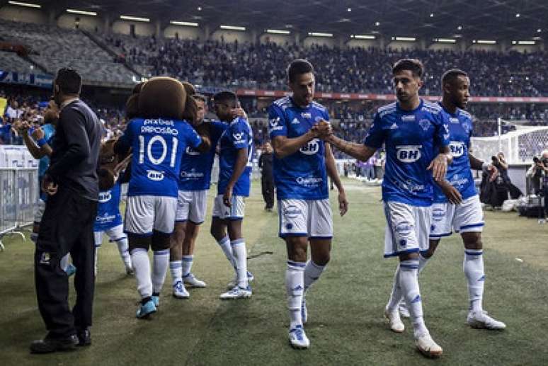 Cruzeiro Iguala Número De Vitórias Como Mandante Da última Série B