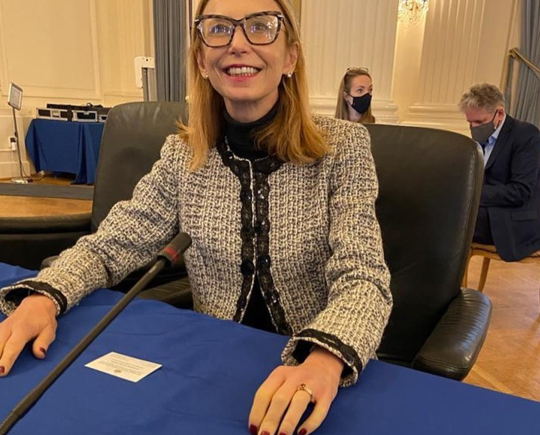 Secretária da Família de Bolsonaro atuou em decisão contra aborto nos EUA